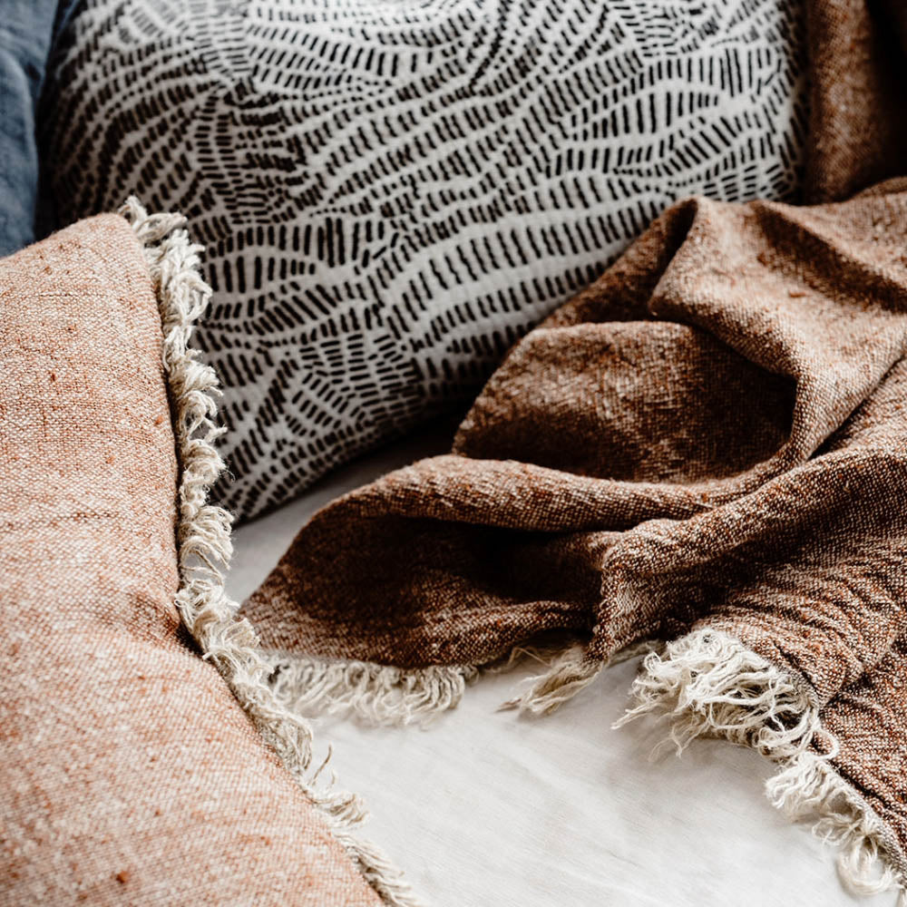 Tabako Linen Throw – Eadie Lifestyle